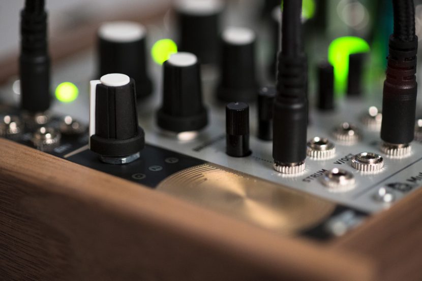 Ears - Mutable Instruments - 有限会社 福産起業 - FUKUSAN KIGYO CO,. LTD.